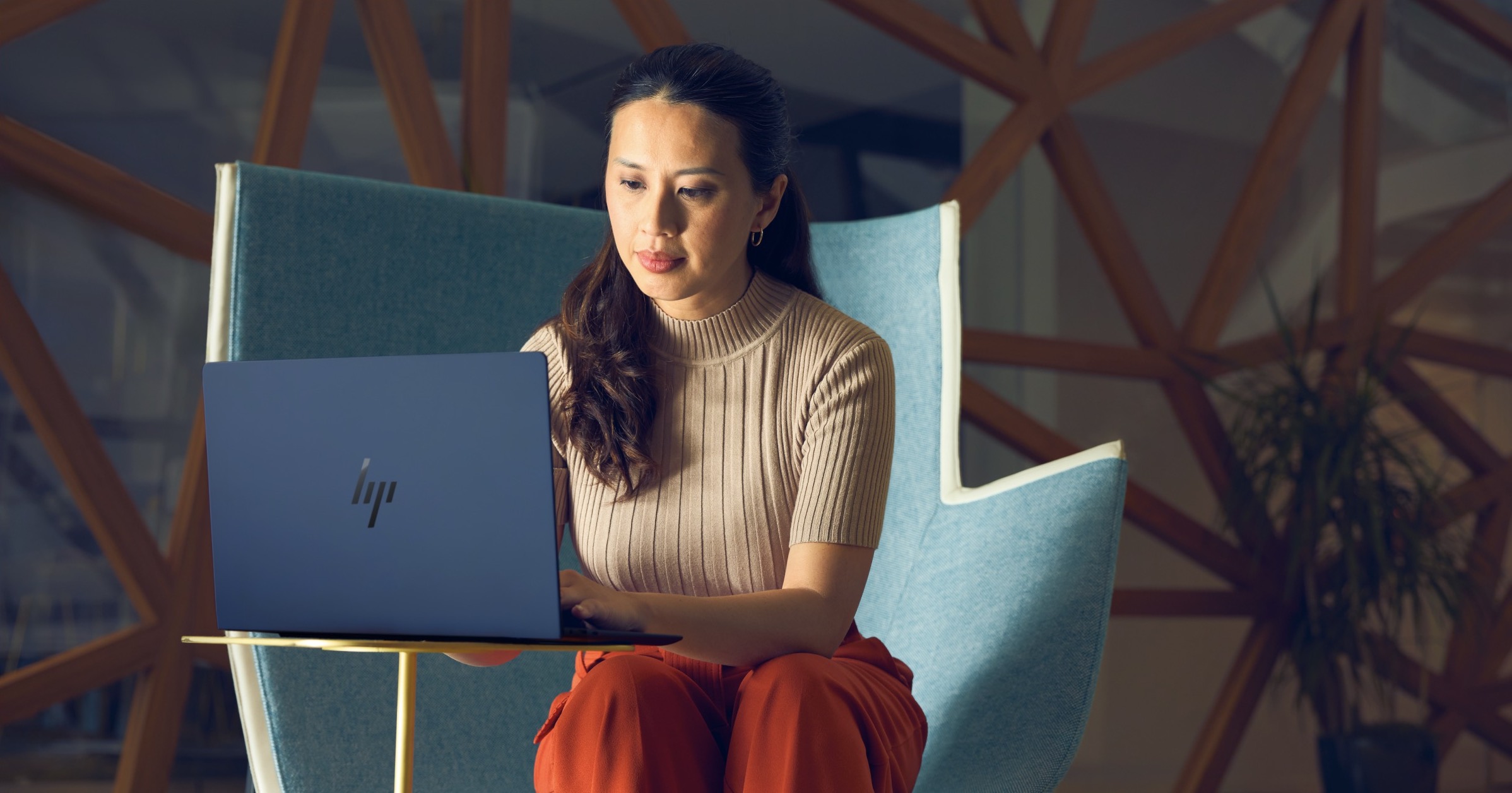 Transforming work: A day powered by HP AI PCs | hp.com